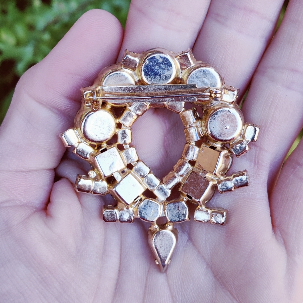 Vintage High End Prong Set Rhinestone Brooch - Gem